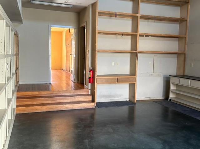 183 S Mt Olive