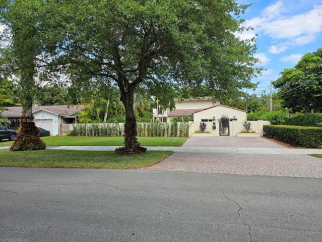 183 South Dr, Miami Springs, FL 33166