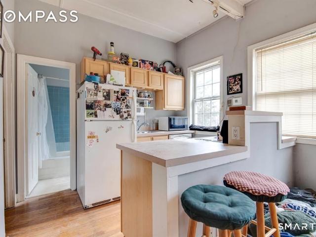 183 Sugar St B, Newtown, CT