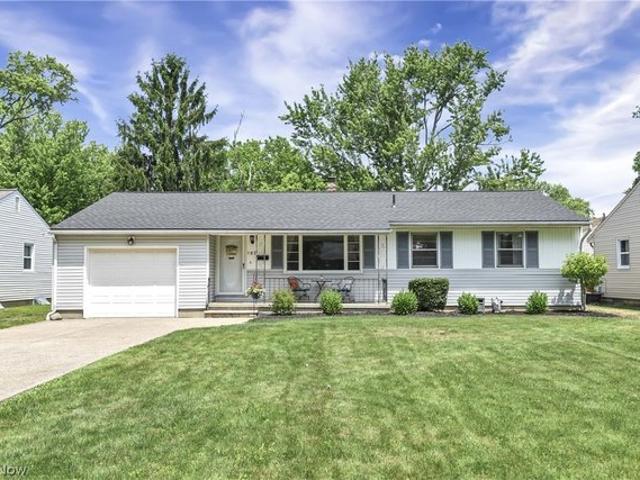 183 Sunrise Dr, Amherst, OH 44001