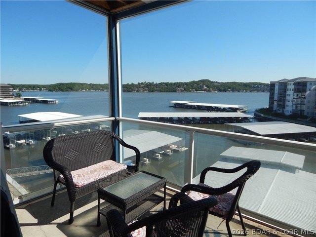183 Upper Monarch Cove Dr Unit 4F, Lake Ozark, MO 65049