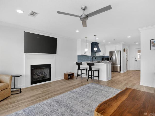 183 Villa Pointe # B