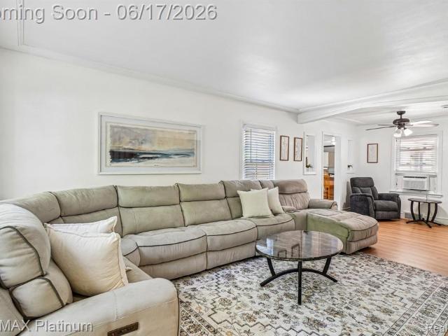 18440 Floral Street