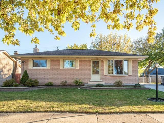 18446 Whalen Dr, Clinton Township, MI 48035