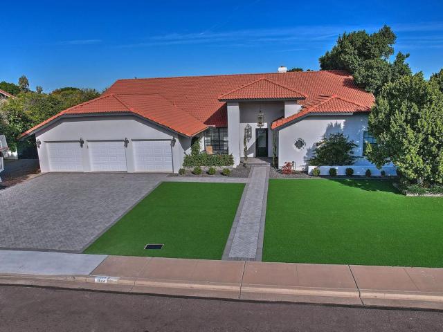 1844 E Leland Cir, Mesa, AZ 85203 | MLS #7019 | Compass