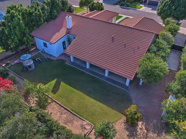 1844 E Leland Circle