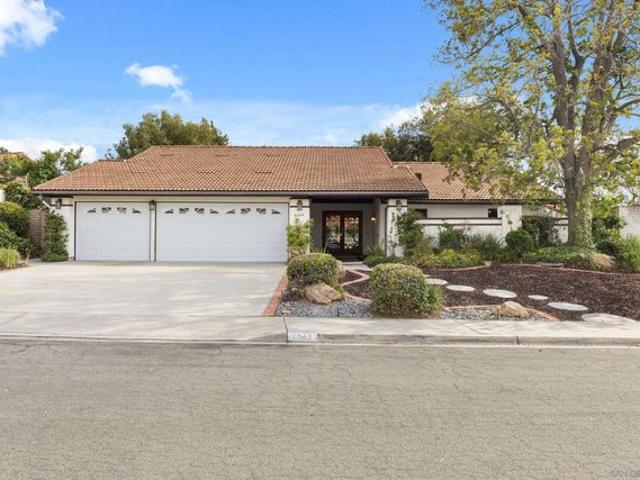 1844 Hacienda Dr, El Cajon, CA 92020