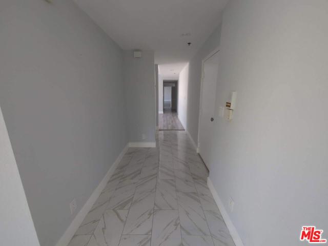 1844 Thayer Avenue 202
