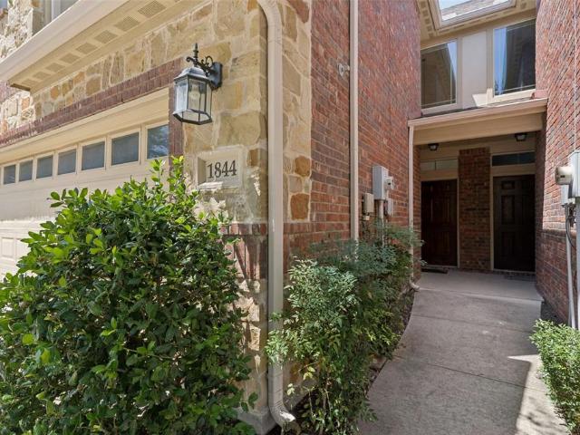 1844 Villa Drive