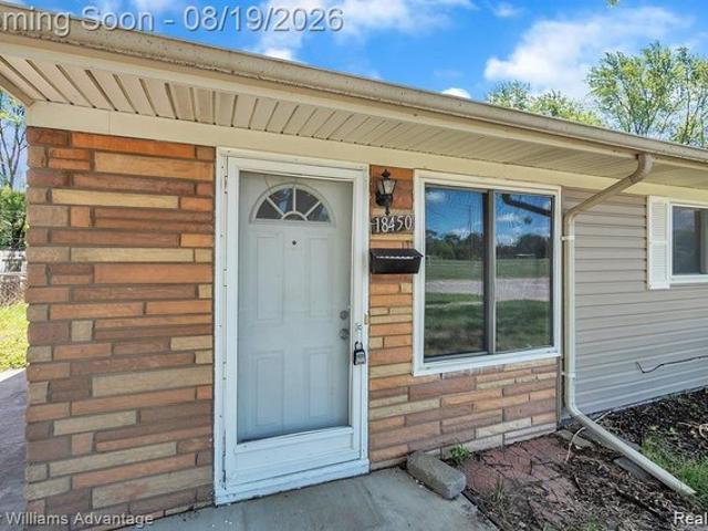 18450 Kinloch, Redford, MI 48240