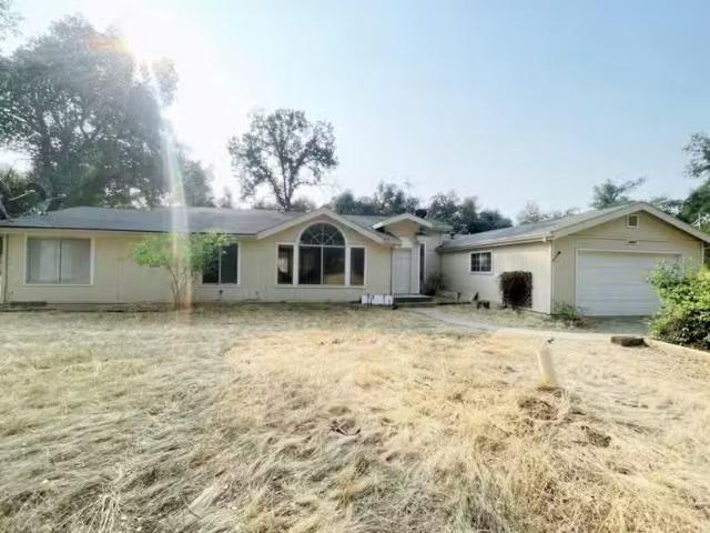 18455 BOWMAN RD, COTTONWOOD, CA 96022 Single Family Residence.