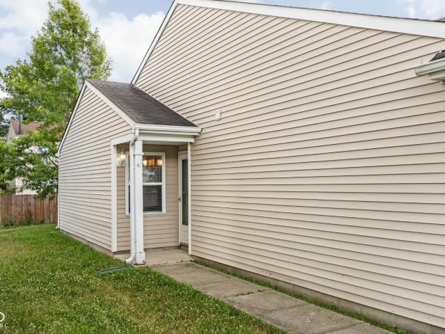 1845 Blue Pine Lane