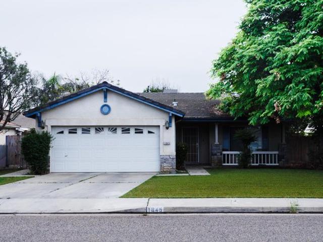 1845 LA Vida Ave, Porterville, CA 93257