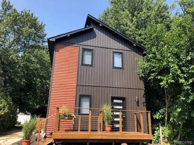 1845 Pilgrim St, Ferndale, MI 48220