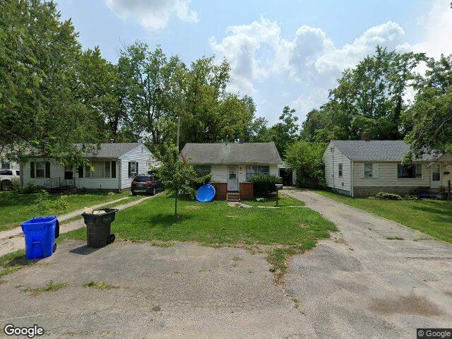 1845 W Waggoner St, Decatur, IL 62526
