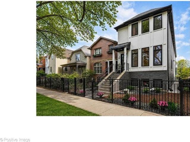 1845 W Wellington Ave, Chicago, IL 60657
