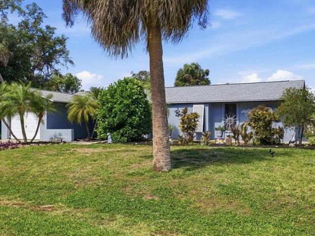 18461 Burkholder Cir, Port Charlotte, FL 33948