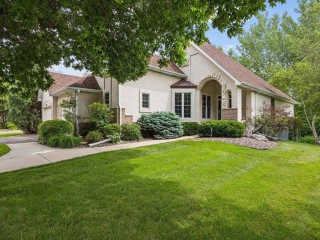 18464 Farmstead Cir, Eden Prairie, MN 55347