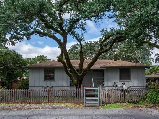 18466 4th Ave, Sonoma, CA 95476