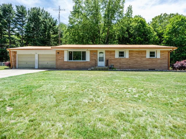 1846 Maple Lane