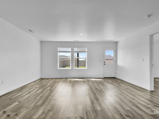 18473 N Feather Top Pl
