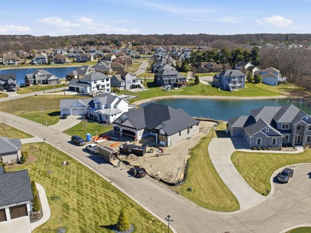 18470 Forest Glade Dr, South Bend, IN 46637 | MLS #202609 | Compass