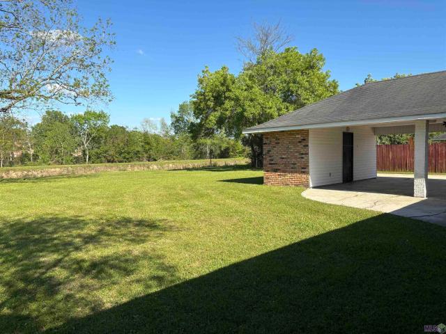 1847 Stonewood Dr, Baton Rouge, LA 70816 | MLS #BR2026005 | Compass