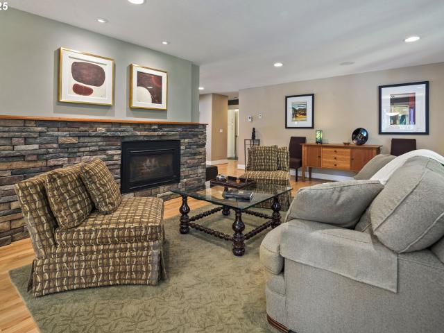 1847 SW Woodland Ter, Lake Oswego, OR 97034 | MLS #774708