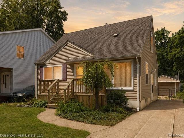 18483 Negaunee, Redford, MI 48240