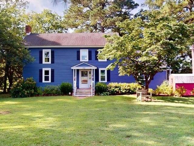 18484 Hermitage Rd, Onancock, VA 23417