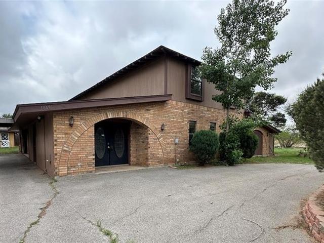 18486 E 1270 Rd, Sayre, OK 73662