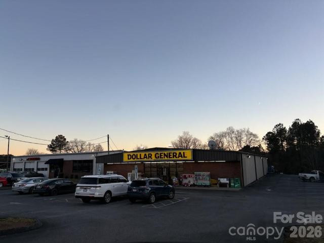 1848 E DIXON Boulevard