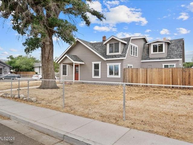1848 F St, Sparks, NV 89431