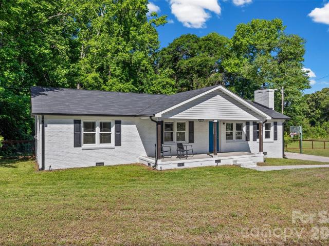 1848 Smiths Circle