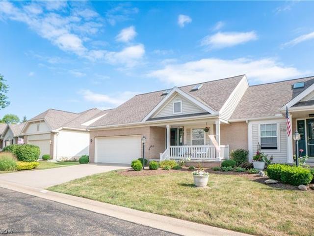 1848 Southpointe Cir NE, Canton, OH 44714