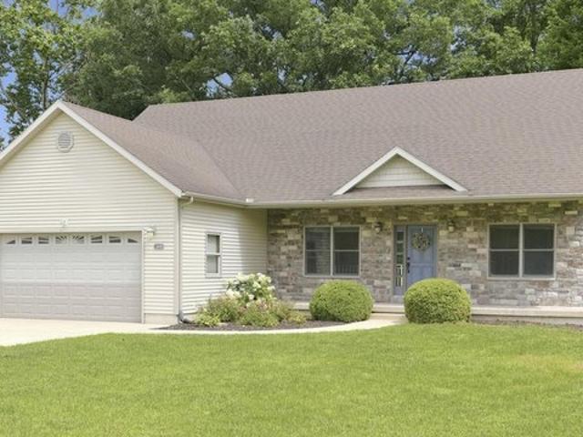 18490 Latonka Trl, Culver, IN 46511