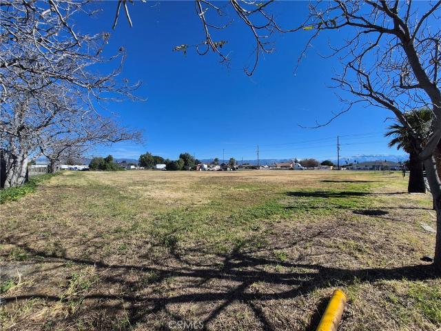 18490 Santa Ana Ave, Bloomington, CA 92316 | MLS #CV26046