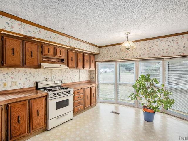1849 manchester drive