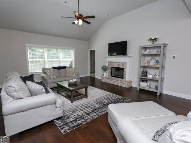 1849 Cedar Oaks Lane