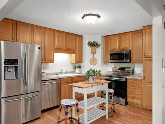 18400 Euclid St Apt 357, Farmington, MN 55024