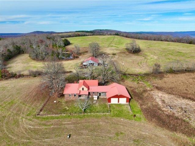 18400 Liberty Dr, Natural Dam, AR 72948