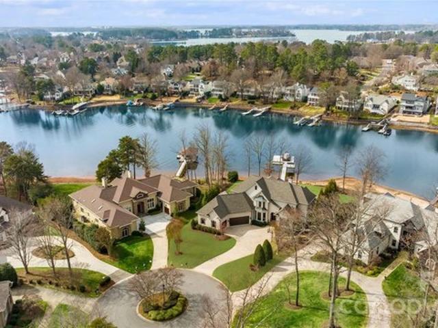 18407 Peninsula Cove Ln, Cornelius, NC 28031