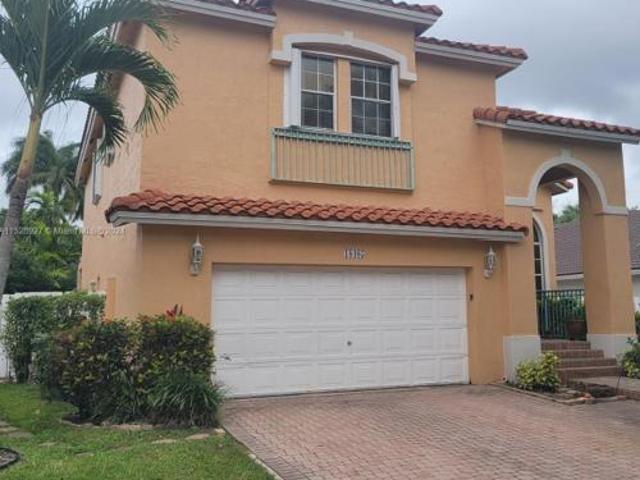 18405 NW 9th Ct, Pembroke Pines, FL 33029