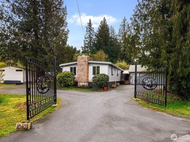 18405 SE 162nd St, Renton, WA 98058