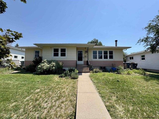 1840 Milton Dr, Cheyenne, WY 82001