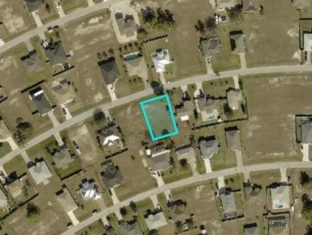 1840 NW 15th St, Cape Coral, FL 33993