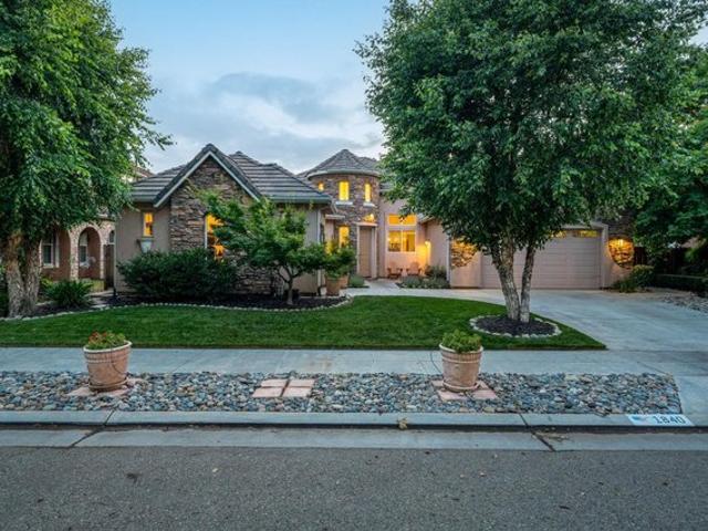 1840 N Duke Ave, Clovis, CA 93619