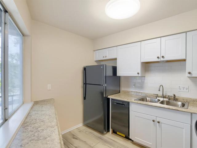 1840 Burton Dr # 144