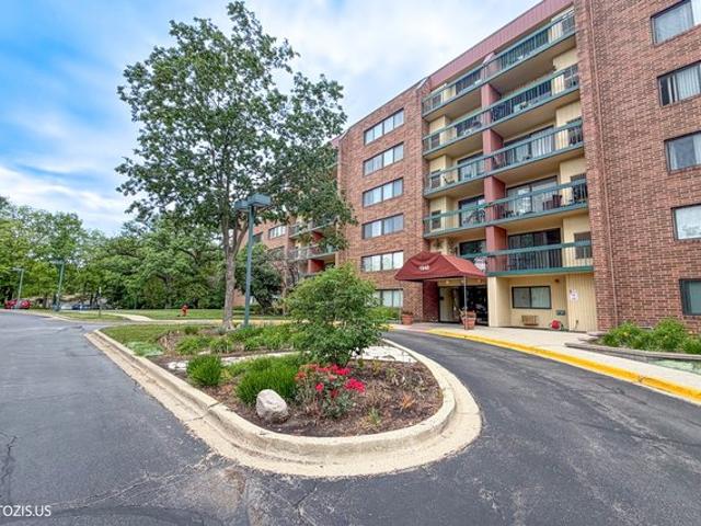 1840 Huntington Blvd Apt 607, Hoffman Estates, IL 60169