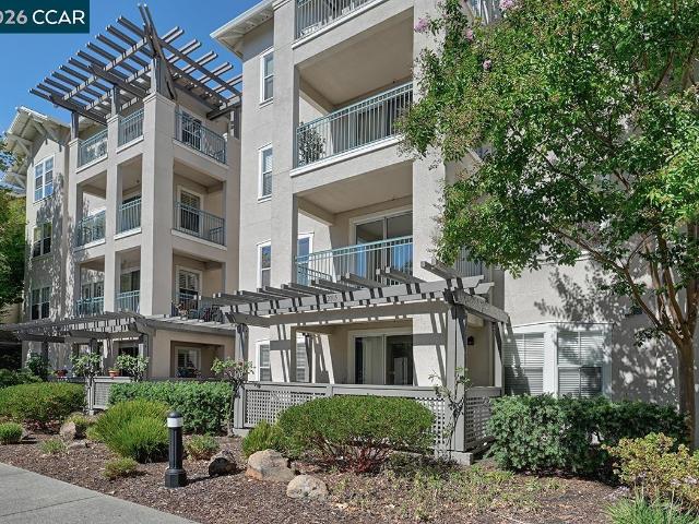 1840 Tice Creek Dr 2205
